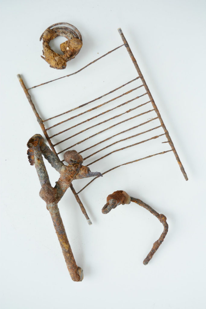 Rust fabric - Create beautiful patterns on fabric with rust ...