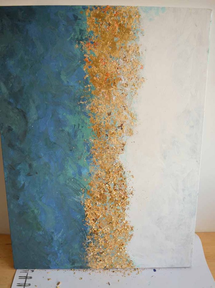 Easy DIY gold leaf abstract painting Easy DIY gold leaf abstract painting