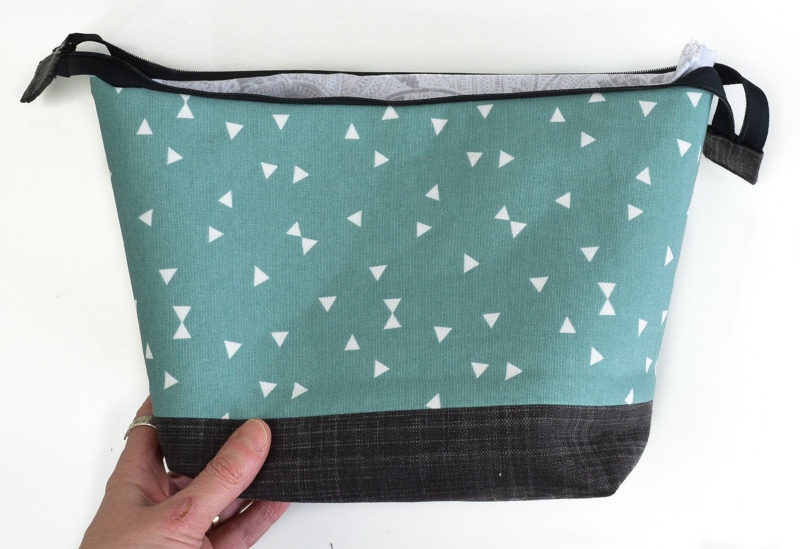 How to make a top zipper closure for a bag · VickyMyersCreations